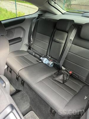 Black Ford Focus 2009 in Riga, with an engine capacity of 2.00 L and mileage of 251 thousand km for 1400 €, photo 7 on AUTOMOTO.COM.LV