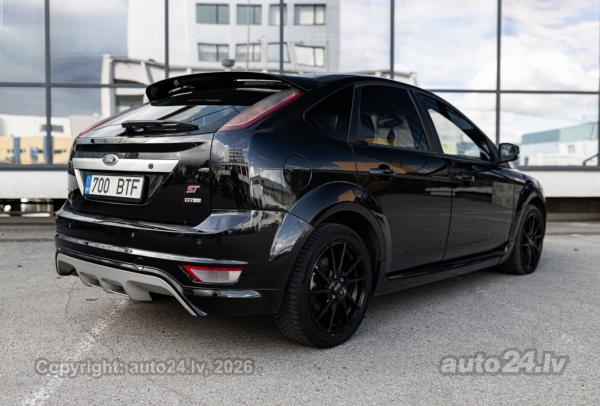 Black Ford Focus 2009 in Tallinn, with an engine capacity of 2.00 L and mileage of 290 thousand km for 2299 €, photo 5 on AUTOMOTO.COM.LV