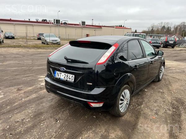 Melns Ford Focus 2010 Rēzekne, ar dzinēja tilpumu 1.60 L un nobraukumu 0 tūkst. km par 2650 €, foto 4 vietnē AUTOMOTO.COM.LV
