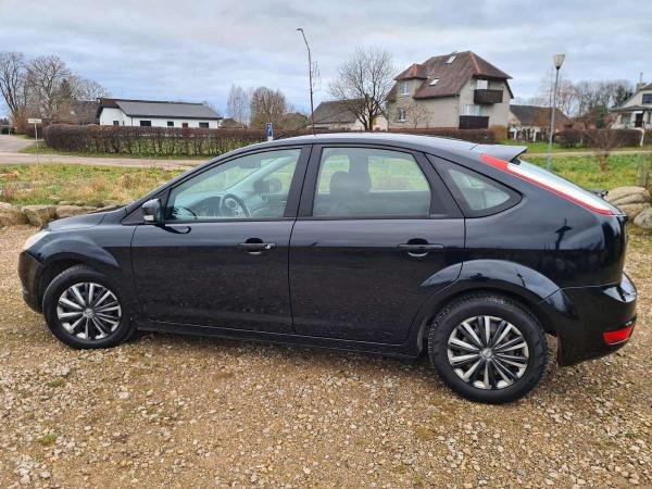 Black Ford Focus 2010 in Klaipeda, with an engine capacity of 1.56 L and mileage of 289 thousand km for 2499 €, photo 4 on AUTOMOTO.COM.LV