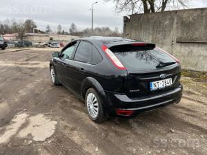 Black Ford Focus 2010 in Rezekne, with an engine capacity of 1.60 L and mileage of 0 thousand km for 2650 €, photo 4 on AUTOMOTO.COM.LV