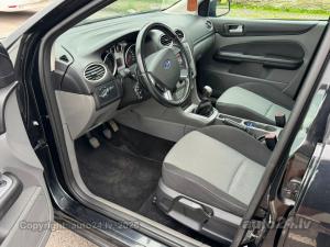 Melns Ford Focus 2010 Paide, ar dzinēja tilpumu 1.60 L un nobraukumu 192 tūkst. km par 2750 €, foto 9 vietnē AUTOMOTO.COM.LV