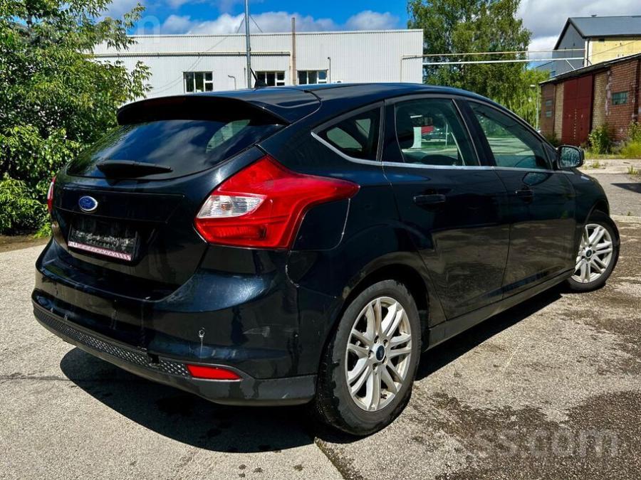Black Ford Focus 2011 in Riga, with an engine capacity of 1.60 L and mileage of 240 thousand km for 1200 €, photo 3 on AUTOMOTO.COM.LV