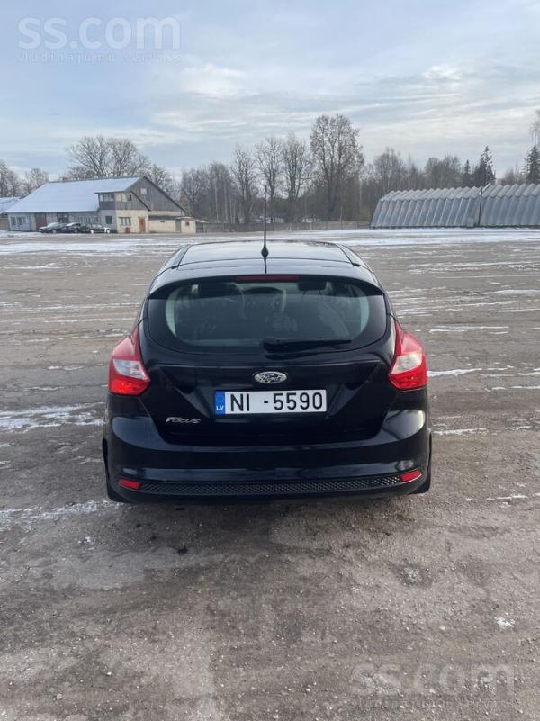 Black Ford Focus 2011 in Talsi, with an engine capacity of 1.60 L and mileage of 162 thousand km for 3500 €, photo 4 on AUTOMOTO.COM.LV
