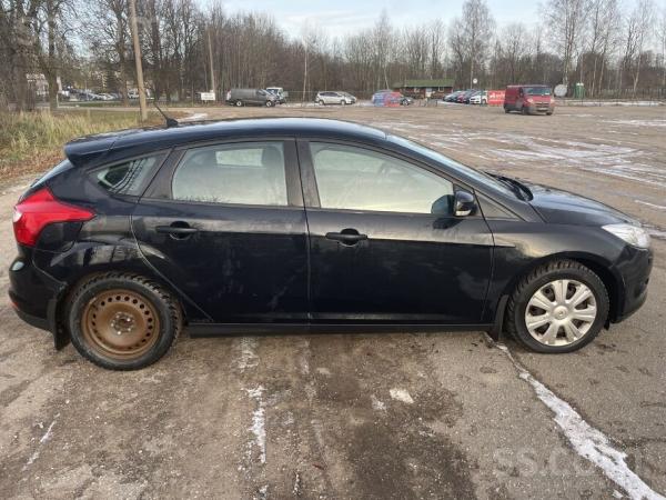 Black Ford Focus 2011 in Talsi, with an engine capacity of 1.60 L and mileage of 162 thousand km for 3500 €, photo 6 on AUTOMOTO.COM.LV