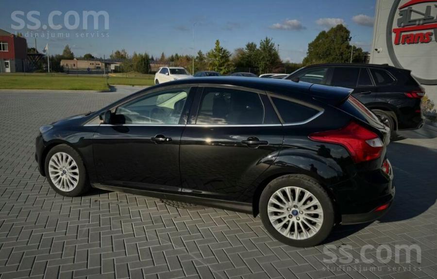 Black Ford Focus 2011 in Telschi, with an engine capacity of 1.60 L and mileage of 231 thousand km for 3999 €, photo 9 on AUTOMOTO.COM.LV