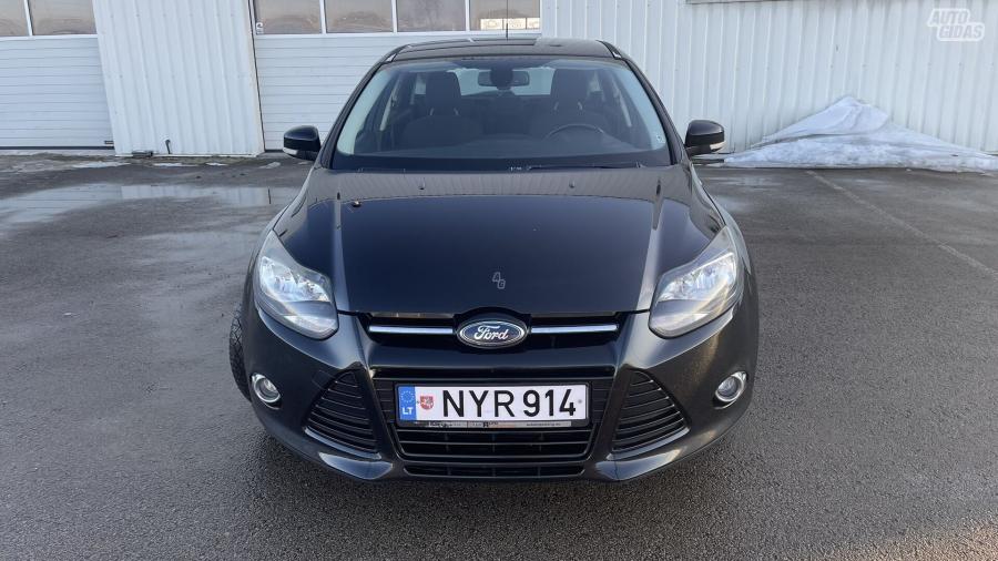 Black Ford Focus 2011 in Marijampole, with an engine capacity of 1.60 L and mileage of 260 thousand km for 2990 €, photo 3 on AUTOMOTO.COM.LV
