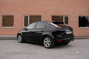 Black Ford Focus 2011 in Tartu, with an engine capacity of 1.60 L and mileage of 188 thousand km for 3190 €, photo 5 on AUTOMOTO.COM.LV