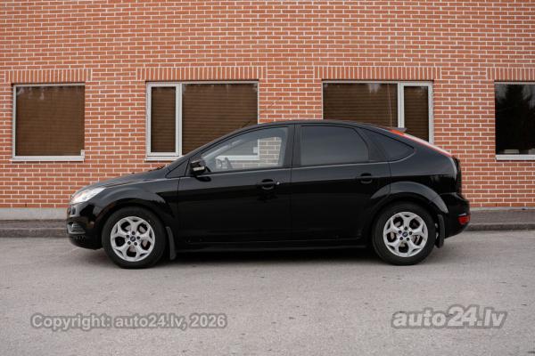 Black Ford Focus 2011 in Tartu, with an engine capacity of 1.60 L and mileage of 188 thousand km for 3190 €, photo 5 on AUTOMOTO.COM.LV