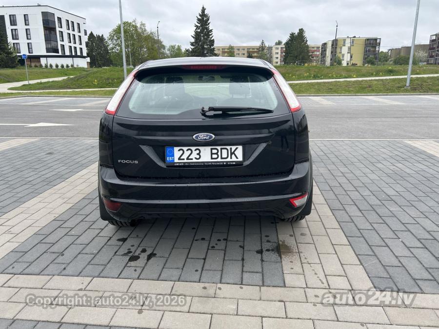 Melns Ford Focus 2011 Keila, ar dzinēja tilpumu 1.60 L un nobraukumu 297 tūkst. km par 1100 €, foto 15 vietnē AUTOMOTO.COM.LV