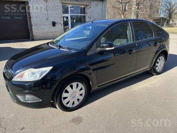 Melns Ford Focus 2011 Limbaži, ar dzinēja tilpumu 1.60 L un nobraukumu 277 tūkst. km par 3450 €, foto 1 vietnē AUTOMOTO.COM.LV