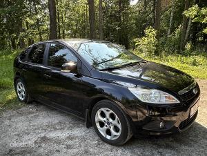 Melns Ford Focus 2011 Tartu, ar dzinēja tilpumu 1.60 L un nobraukumu 184 tūkst. km par 2300 €, foto 3 vietnē AUTOMOTO.COM.LV