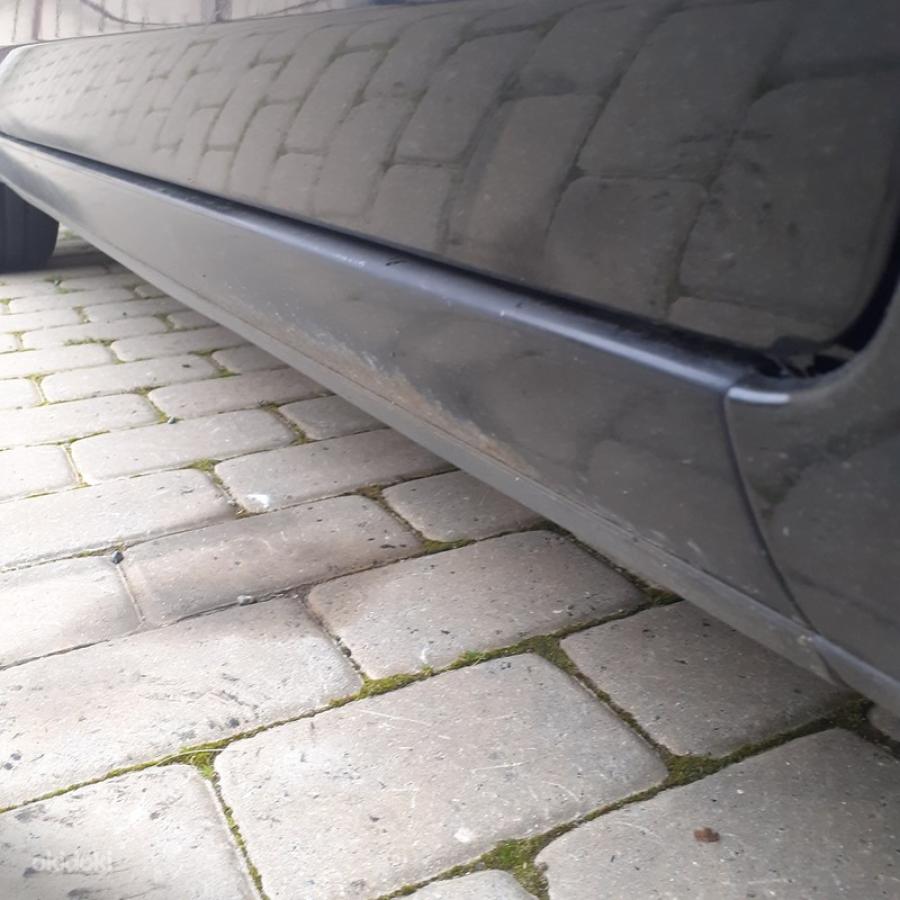 Melns Ford Focus 2011 Tartu, ar dzinēja tilpumu 1.60 L un nobraukumu 184 tūkst. km par 2300 €, foto 25 vietnē AUTOMOTO.COM.LV
