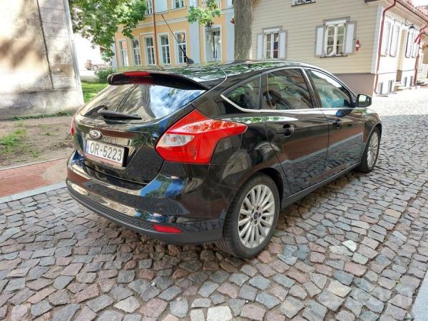 Melns Ford Focus 2011 Cēsis, ar dzinēja tilpumu 1.60 L un nobraukumu 274 tūkst. km par 2650 €, foto 4 vietnē AUTOMOTO.COM.LV