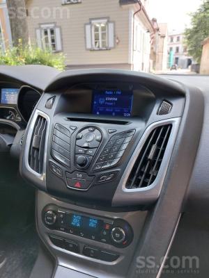 Black Ford Focus 2011 in Cesis, with an engine capacity of 1.60 L and mileage of 274 thousand km for 2650 €, photo 13 on AUTOMOTO.COM.LV