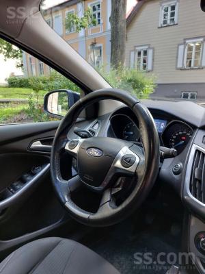Black Ford Focus 2011 in Cesis, with an engine capacity of 1.60 L and mileage of 274 thousand km for 2650 €, photo 14 on AUTOMOTO.COM.LV