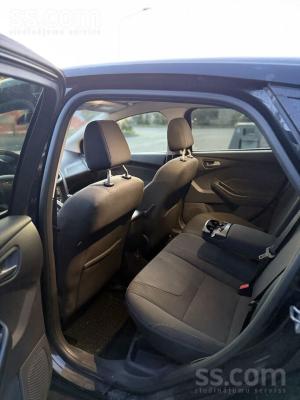 Black Ford Focus 2011 in Jelgava, with an engine capacity of 1.60 L and mileage of 277 thousand km for 3000 €, photo 12 on AUTOMOTO.COM.LV