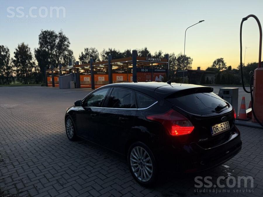 Melns Ford Focus 2011 Jelgava, ar dzinēja tilpumu 1.60 L un nobraukumu 277 tūkst. km par 3000 €, foto 6 vietnē AUTOMOTO.COM.LV