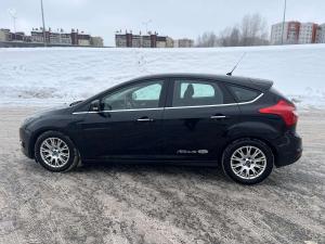 Black Ford Focus 2012 in Vilnius, with an engine capacity of 1.60 L and mileage of 330 thousand km for 3250 €, photo 8 on AUTOMOTO.COM.LV