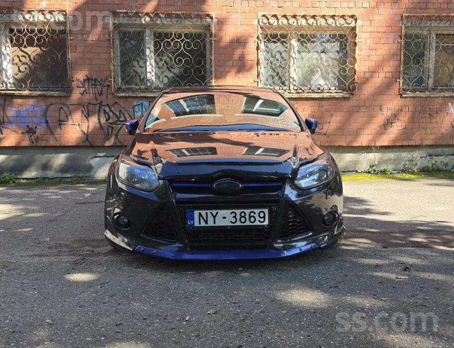 Melns Ford Focus 2012 Rīga, ar dzinēja tilpumu 1.60 L un nobraukumu 164 tūkst. km par 6000 €, foto 3 vietnē AUTOMOTO.COM.LV