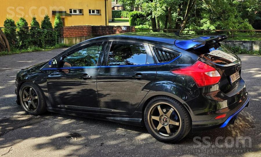 Melns Ford Focus 2012 Rīga, ar dzinēja tilpumu 1.60 L un nobraukumu 164 tūkst. km par 6000 €, foto 4 vietnē AUTOMOTO.COM.LV