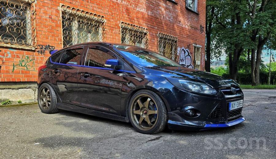 Melns Ford Focus 2012 Rīga, ar dzinēja tilpumu 1.60 L un nobraukumu 164 tūkst. km par 6000 €, foto 5 vietnē AUTOMOTO.COM.LV