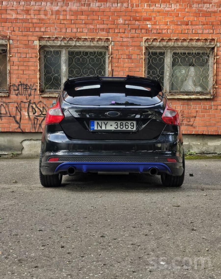Melns Ford Focus 2012 Rīga, ar dzinēja tilpumu 1.60 L un nobraukumu 164 tūkst. km par 6000 €, foto 7 vietnē AUTOMOTO.COM.LV