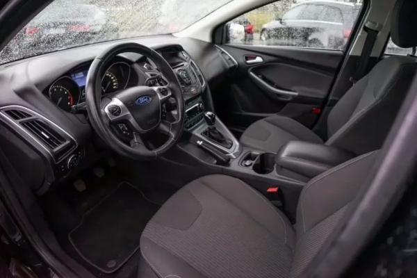 Black Ford Focus 2012 in Liepaja, with an engine capacity of 1.00 L and mileage of 192 thousand km for 4850 €, photo 7 on AUTOMOTO.COM.LV