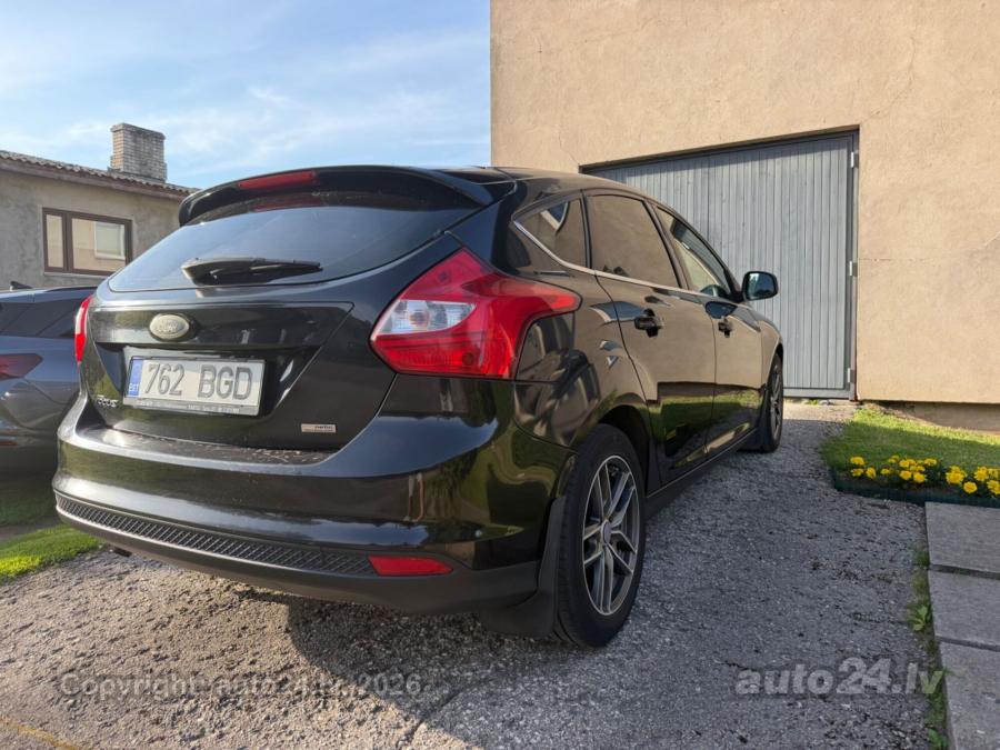 Black Ford Focus 2012 in Tallinn, with an engine capacity of 1.60 L and mileage of 255 thousand km for 3700 €, photo 5 on AUTOMOTO.COM.LV