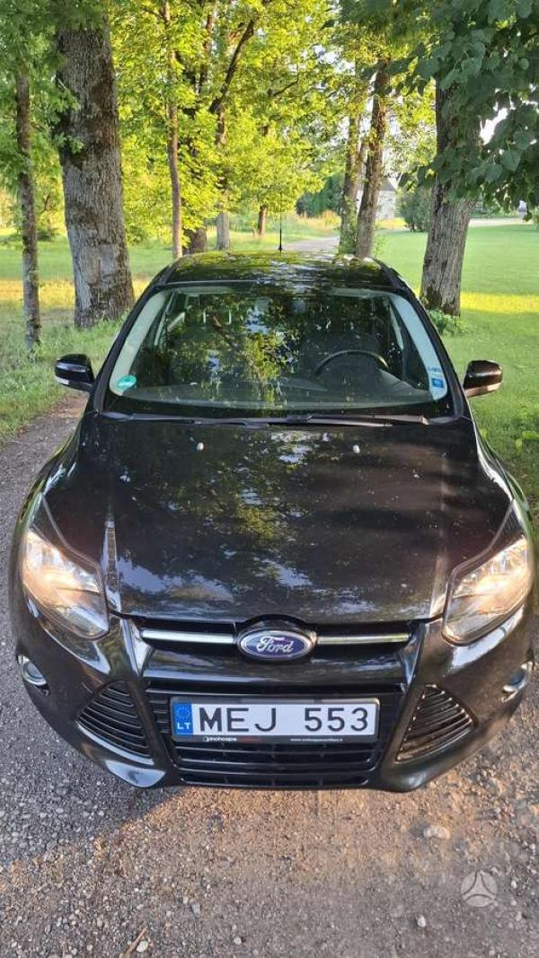 Melns Ford Focus 2012 Kauņa, ar dzinēja tilpumu 1.00 L un nobraukumu 170 tūkst. km par 2300 €, foto 4 vietnē AUTOMOTO.COM.LV