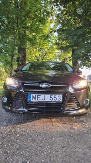 Melns Ford Focus 2012 Kauņa, ar dzinēja tilpumu 1.00 L un nobraukumu 170 tūkst. km par 2300 €, foto 6 vietnē AUTOMOTO.COM.LV