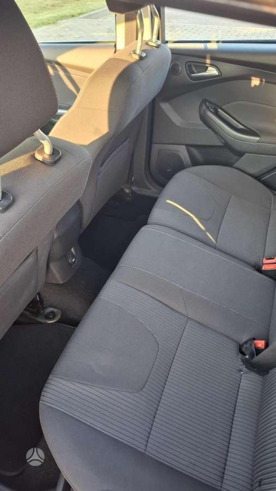 Melns Ford Focus 2012 Kauņa, ar dzinēja tilpumu 1.00 L un nobraukumu 170 tūkst. km par 2300 €, foto 8 vietnē AUTOMOTO.COM.LV