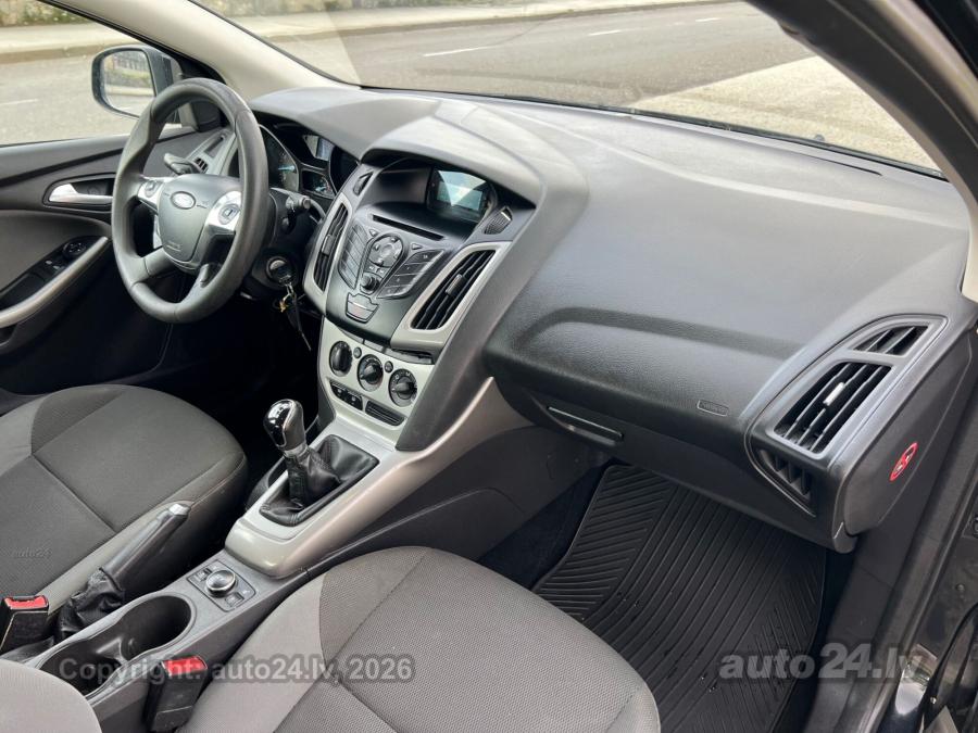 Black Ford Focus 2012 in Paide, with an engine capacity of 1.60 L and mileage of 232 thousand km for 3250 €, photo 15 on AUTOMOTO.COM.LV