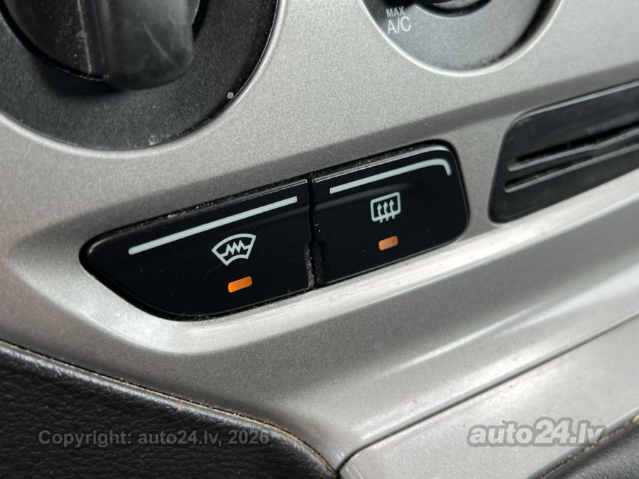 Black Ford Focus 2012 in Paide, with an engine capacity of 1.60 L and mileage of 232 thousand km for 3250 €, photo 22 on AUTOMOTO.COM.LV