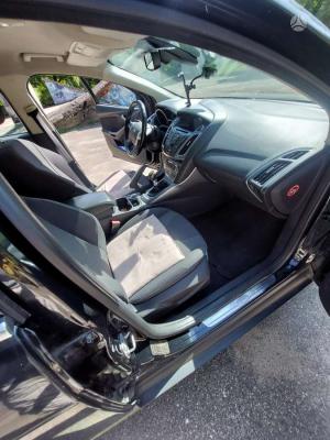 Black Ford Focus 2012 in Vilnius, with an engine capacity of 1.56 L and mileage of 207 thousand km for 3790 €, photo 13 on AUTOMOTO.COM.LV