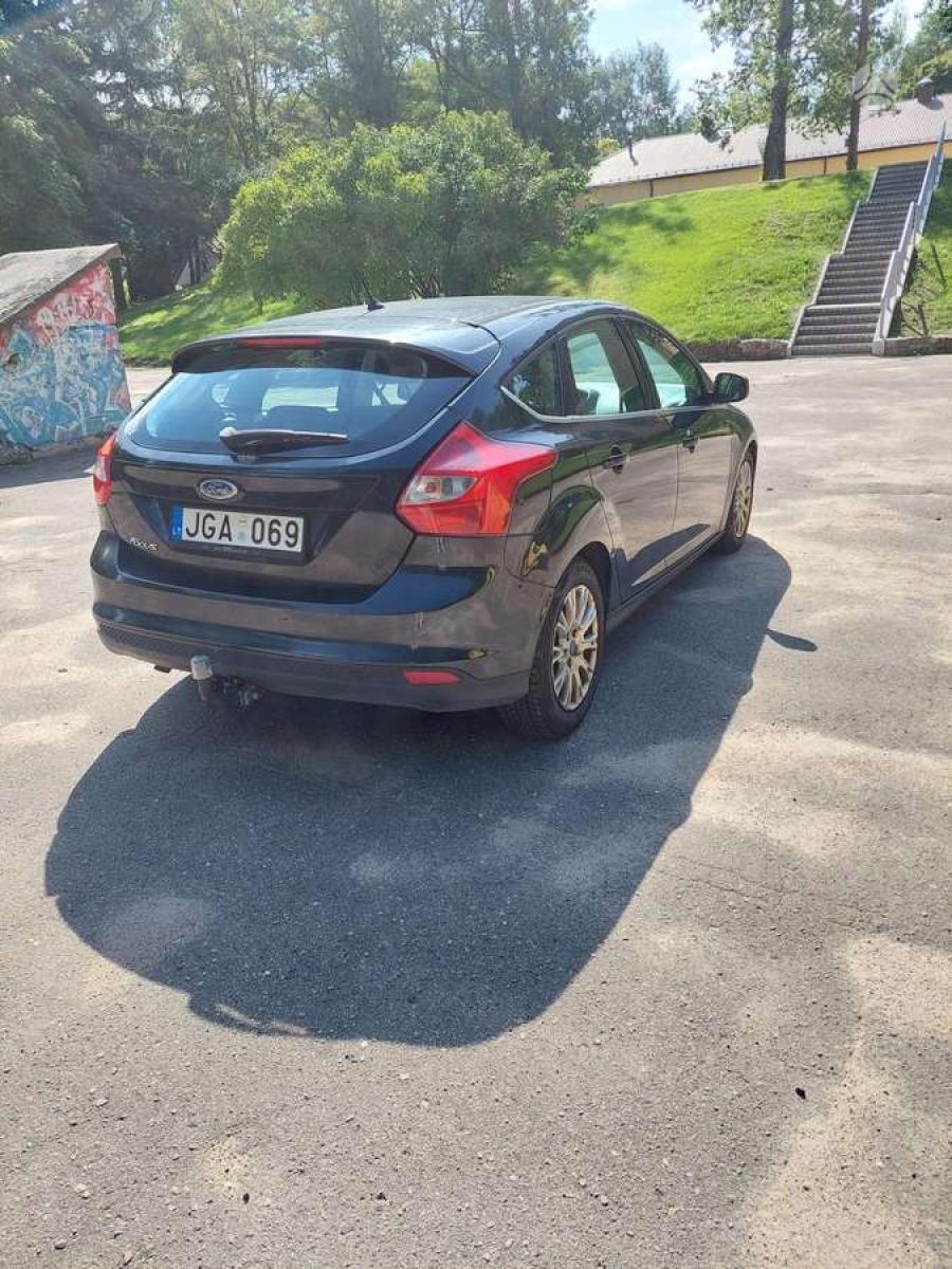 Black Ford Focus 2012 in Vilnius, with an engine capacity of 1.56 L and mileage of 207 thousand km for 3790 €, photo 22 on AUTOMOTO.COM.LV