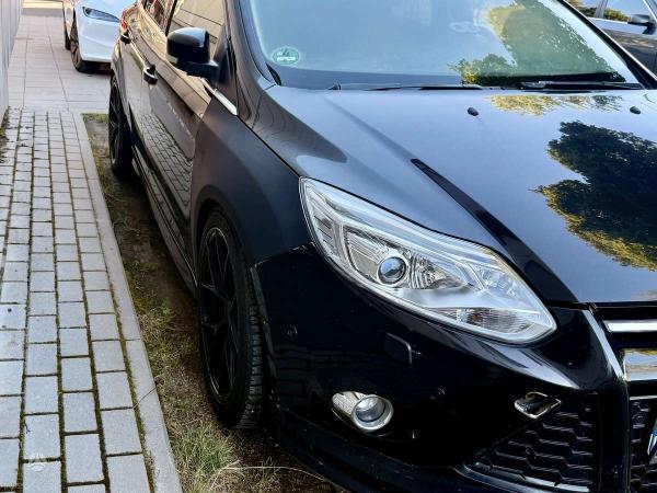Ford Focus 2012 Kauņa vietnē Melns Ford Focus 2012 Kauņa, ar dzinēja tilpumu 1.60 L un nobraukumu 204 tūkst. km par 2200 €, foto 4 vietnē AUTOMOTO.COM.LV