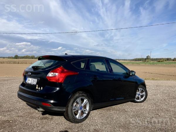 Black Ford Focus 2013 in Talsi, with an engine capacity of 2.00 L and mileage of 207 thousand km for 6999 €, photo 3 on AUTOMOTO.COM.LV