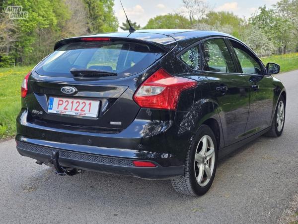 Melns Ford Focus 2013 Ariogala, ar dzinēja tilpumu 1.60 L un nobraukumu 280 tūkst. km par 3500 €, foto 4 vietnē AUTOMOTO.COM.LV