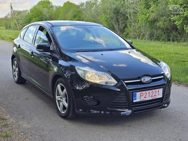 Melns Ford Focus 2013 Ariogala, ar dzinēja tilpumu 1.60 L un nobraukumu 280 tūkst. km par 3500 €, foto 5 vietnē AUTOMOTO.COM.LV