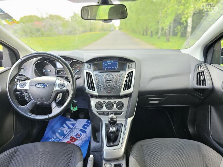 Melns Ford Focus 2013 Ariogala, ar dzinēja tilpumu 1.60 L un nobraukumu 280 tūkst. km par 3500 €, foto 9 vietnē AUTOMOTO.COM.LV