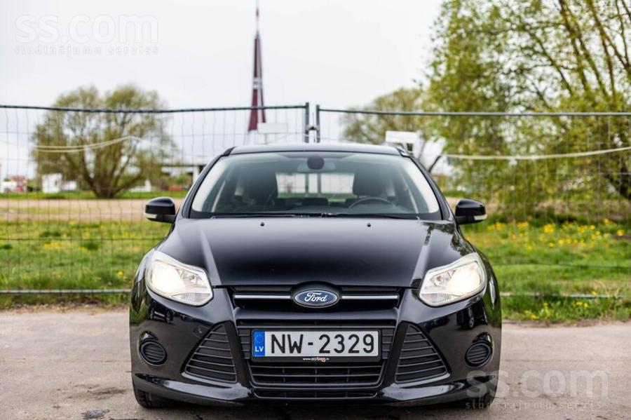 Melns Ford Focus 2013 Rīga, ar dzinēja tilpumu 1.60 L un nobraukumu 234 tūkst. km par 4590 €, foto 4 vietnē AUTOMOTO.COM.LV