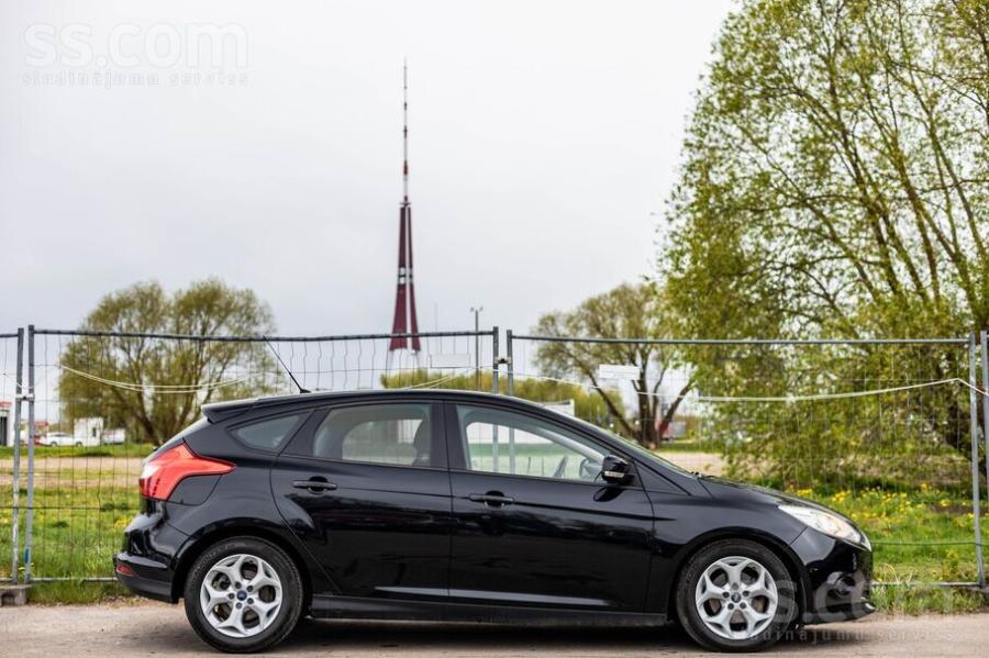 Melns Ford Focus 2013 Rīga, ar dzinēja tilpumu 1.60 L un nobraukumu 234 tūkst. km par 4590 €, foto 6 vietnē AUTOMOTO.COM.LV