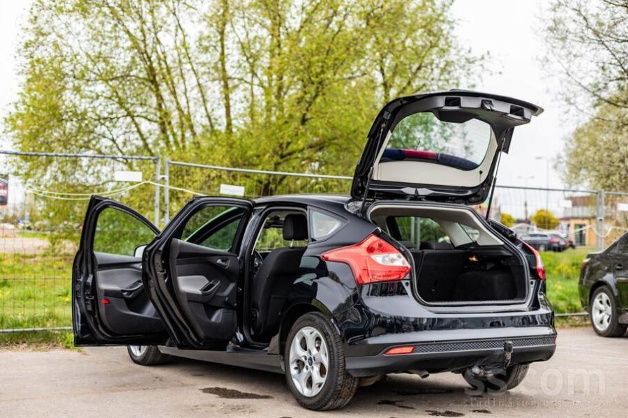 Melns Ford Focus 2013 Rīga, ar dzinēja tilpumu 1.60 L un nobraukumu 234 tūkst. km par 4590 €, foto 10 vietnē AUTOMOTO.COM.LV