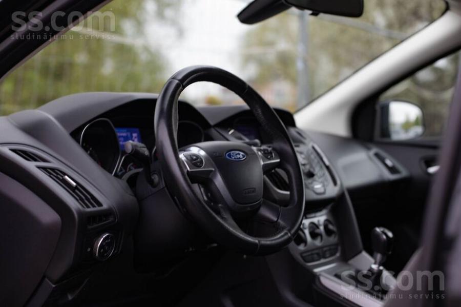 Melns Ford Focus 2013 Rīga, ar dzinēja tilpumu 1.60 L un nobraukumu 234 tūkst. km par 4590 €, foto 13 vietnē AUTOMOTO.COM.LV
