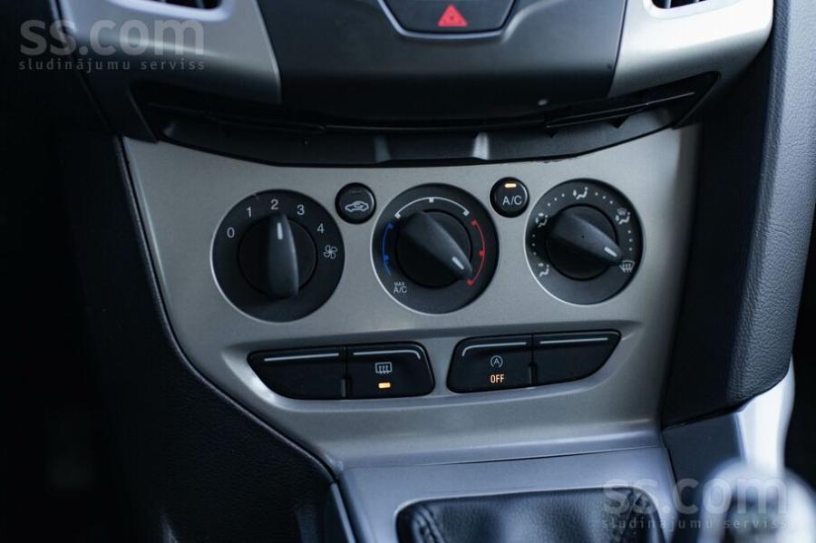 Melns Ford Focus 2013 Rīga, ar dzinēja tilpumu 1.60 L un nobraukumu 234 tūkst. km par 4590 €, foto 21 vietnē AUTOMOTO.COM.LV