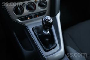 Melns Ford Focus 2013 Rīga, ar dzinēja tilpumu 1.60 L un nobraukumu 234 tūkst. km par 4590 €, foto 22 vietnē AUTOMOTO.COM.LV