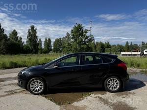 Melns Ford Focus 2013 Valmiera, ar dzinēja tilpumu 1.60 L un nobraukumu 225 tūkst. km par 3000 €, foto 3 vietnē AUTOMOTO.COM.LV