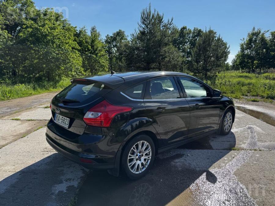 Melns Ford Focus 2013 Valmiera, ar dzinēja tilpumu 1.60 L un nobraukumu 225 tūkst. km par 3000 €, foto 5 vietnē AUTOMOTO.COM.LV