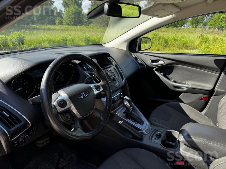 Melns Ford Focus 2013 Valmiera, ar dzinēja tilpumu 1.60 L un nobraukumu 225 tūkst. km par 3000 €, foto 9 vietnē AUTOMOTO.COM.LV
